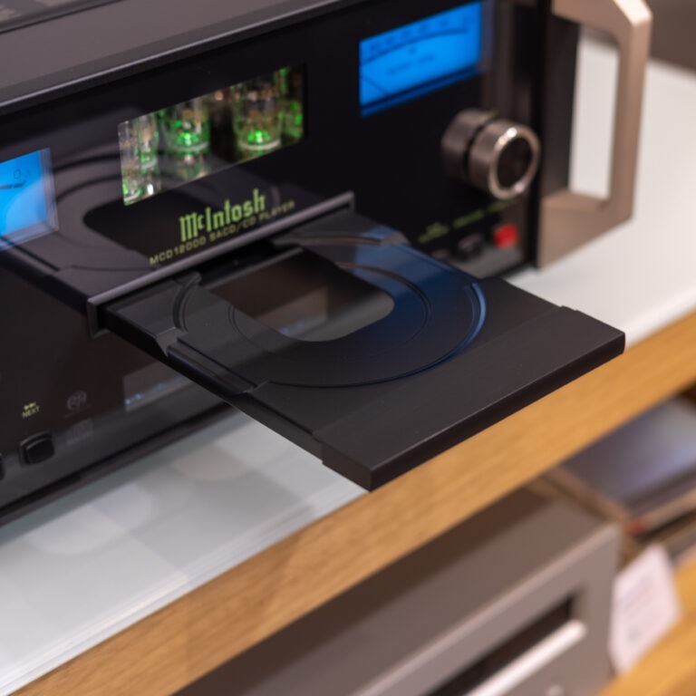 McIntosh MCD12000 – Hi-End Reference SACD/CD DAC Player