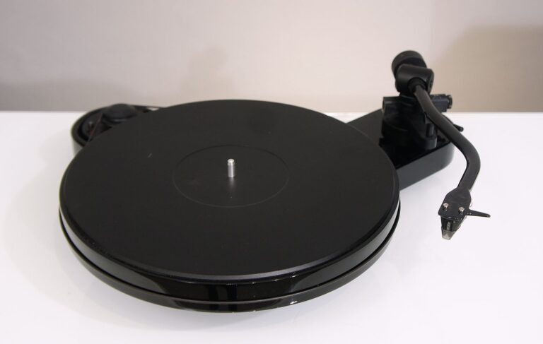 Project RPM 3 Carbon - Audio construction | Hi-Fi Online Sales ...