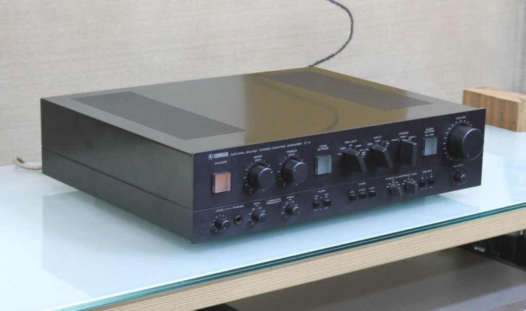 Yamaha C4 - Audio construction | Hi-Fi Online Sales: Amplifiers ...