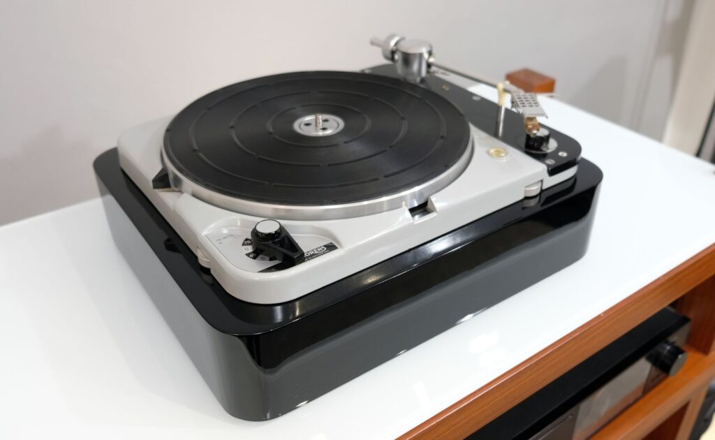 Thorens TD124 MKII - Audiocostruzioni | Vendita Online Hi-Fi ...