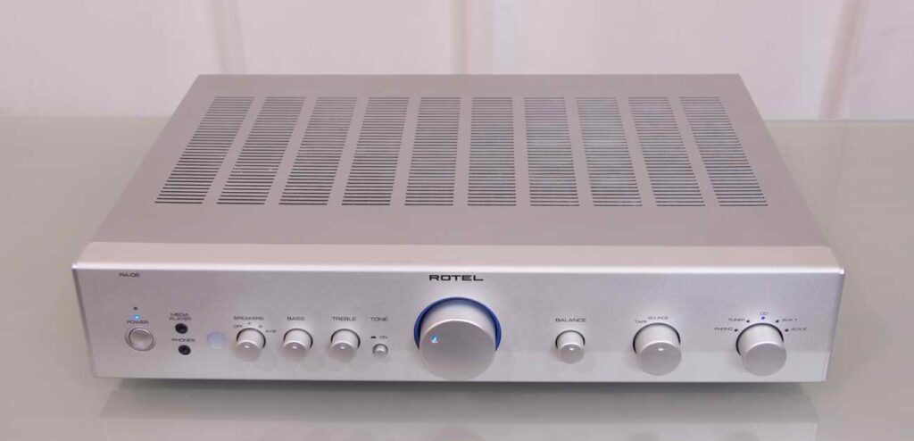 Rotel RA 06 - Audio construction | Hi-Fi Online Sales: Amplifiers ...