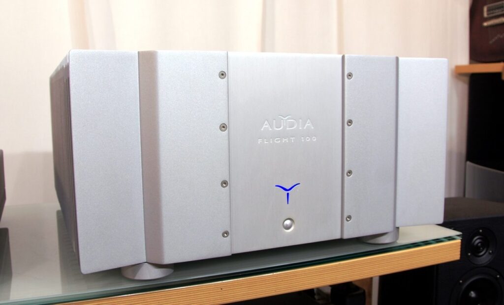 Audia Flight "Pre + Fligh 100" - Audiocostruzioni | Hi-Fi Online Sales ...
