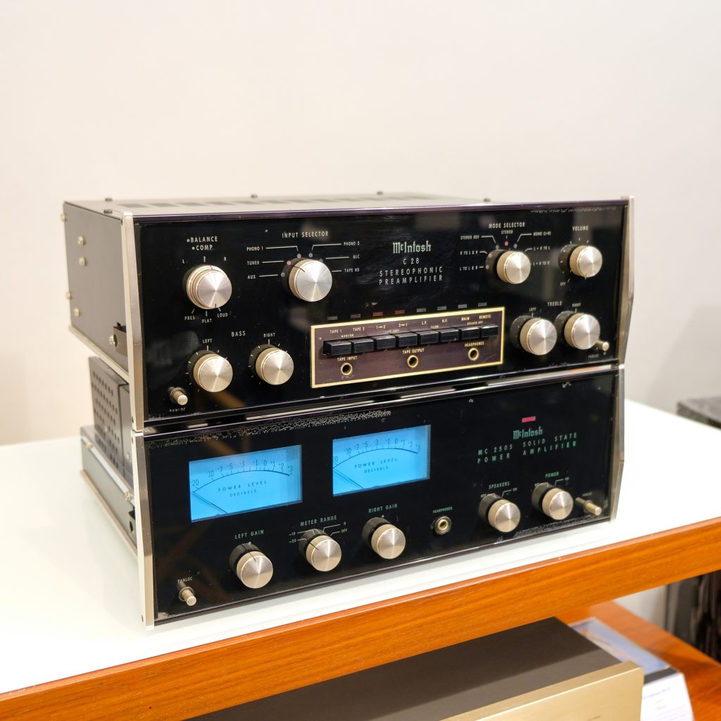 McIntosh C28 + McIntosh MC2505 - Audiocostruzioni | Online Hi-Fi Sales ...