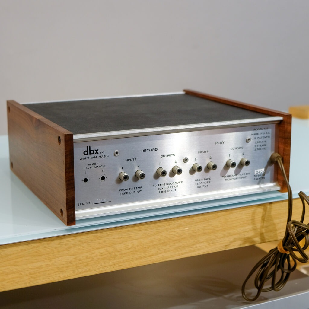 DBX II 122 Usitata