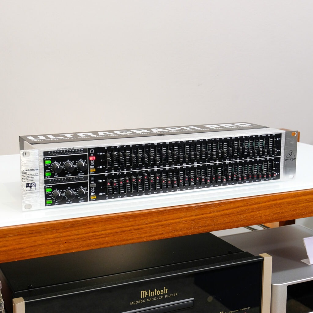Behringer FBQ3102HD Ultragraph Pro Used